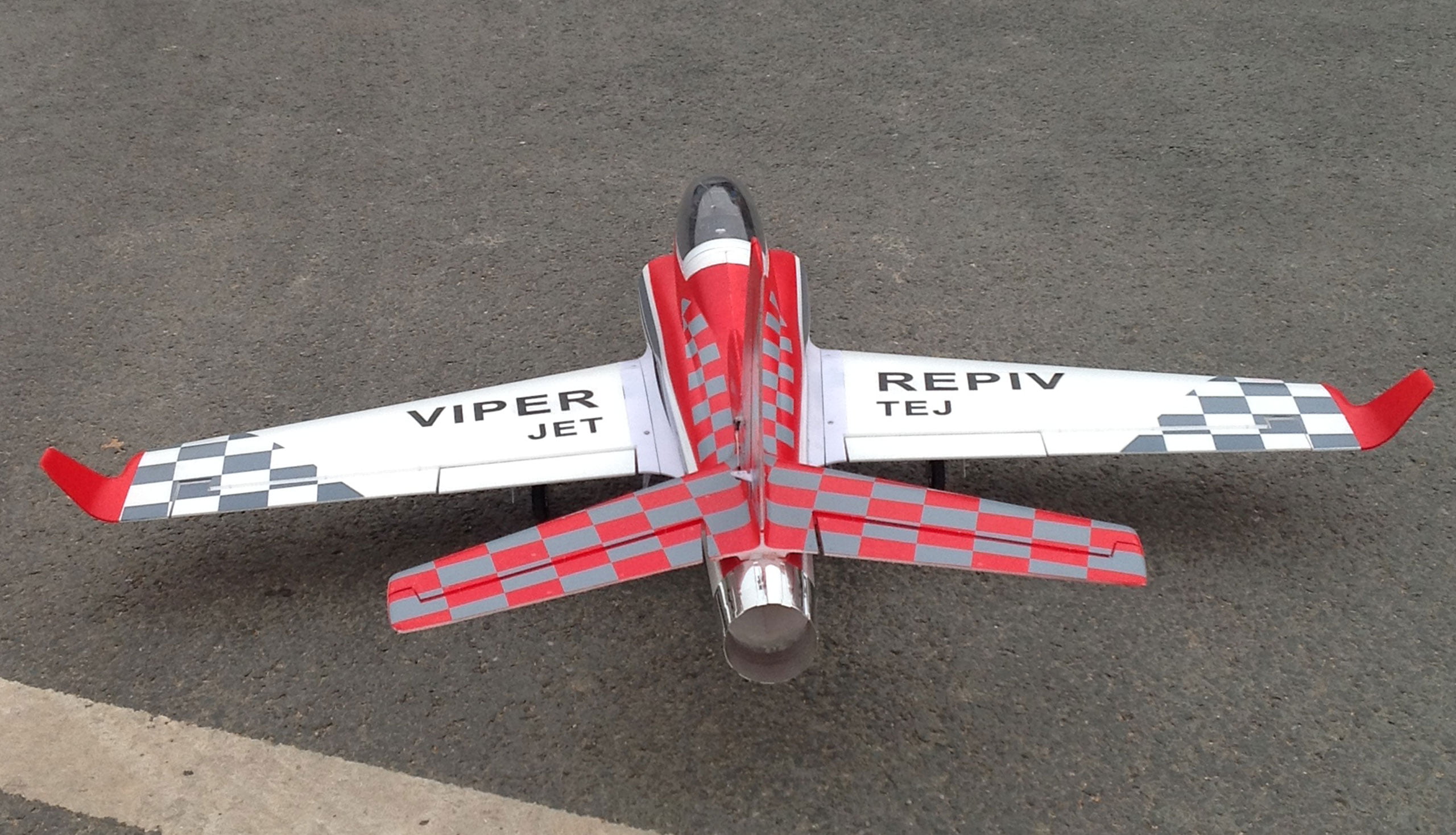 AMXFlight Viper Jet V4 Pro 6-8S rdeči PNP - TECHNIC-TOYS.com